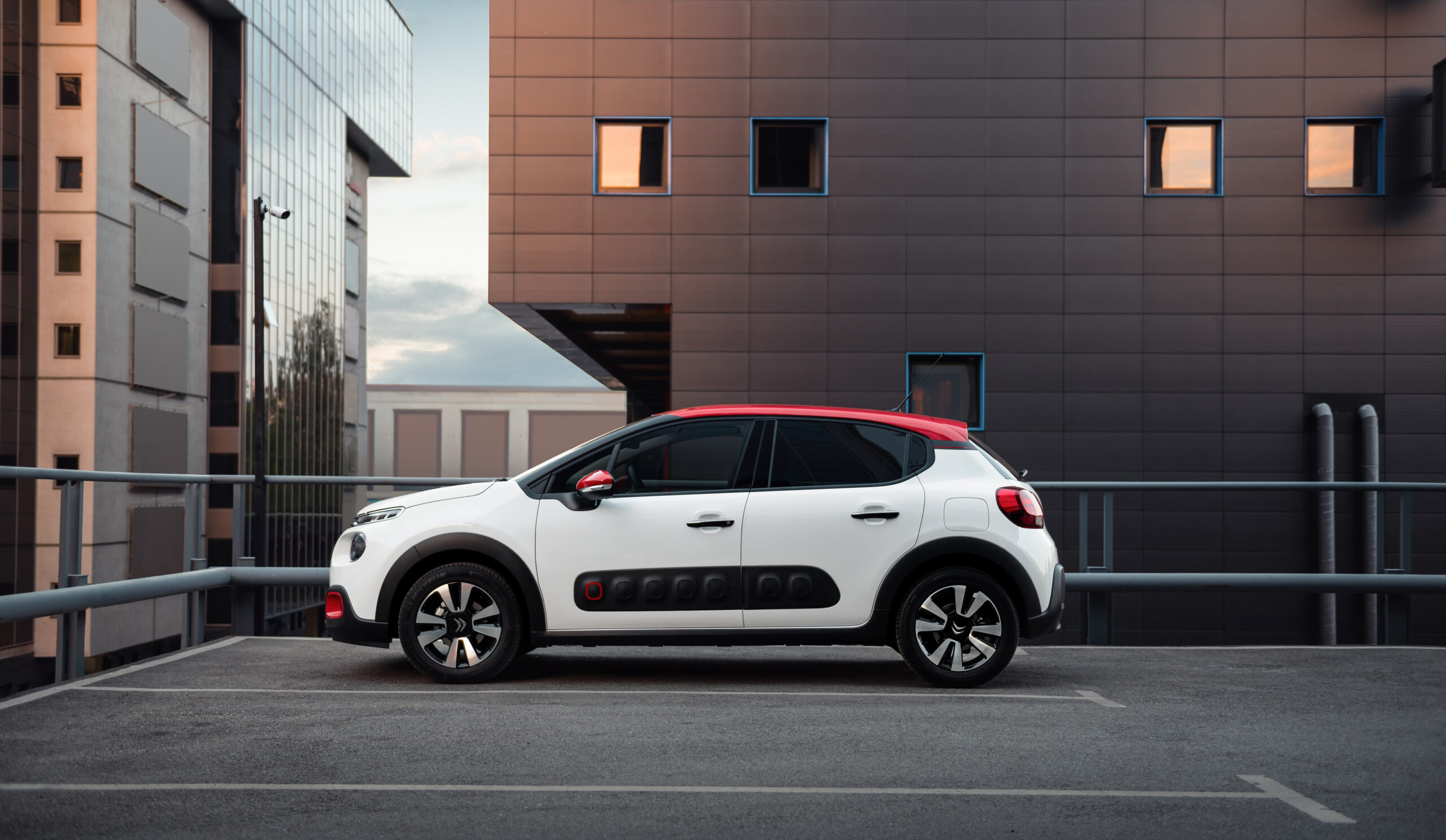 Stock surge drives £52.6m retail value for used car dealers